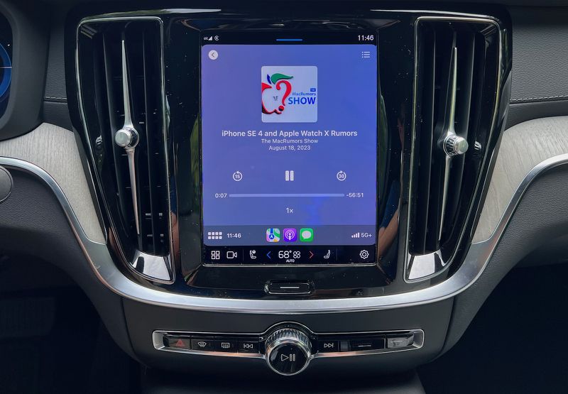 Práctico con la experiencia Apple Maps CarPlay de pantalla dual de Volvo