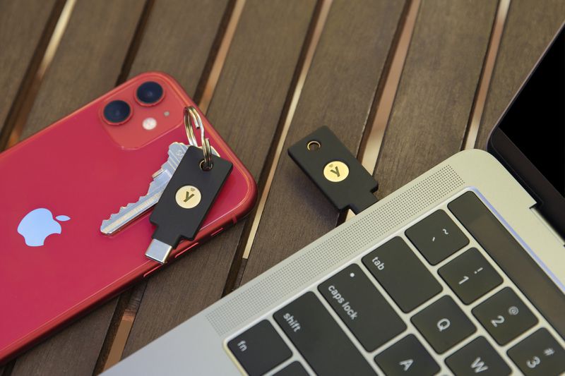 Yubico Launches 'YubiKey 5C NFC' With USB-C and NFC Support - MacRumors