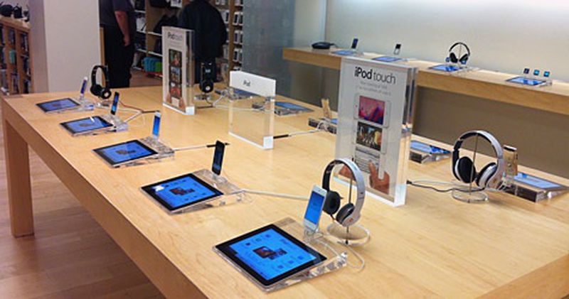 White iPod Touch Now Available in Apple Retail Stores - MacRumors