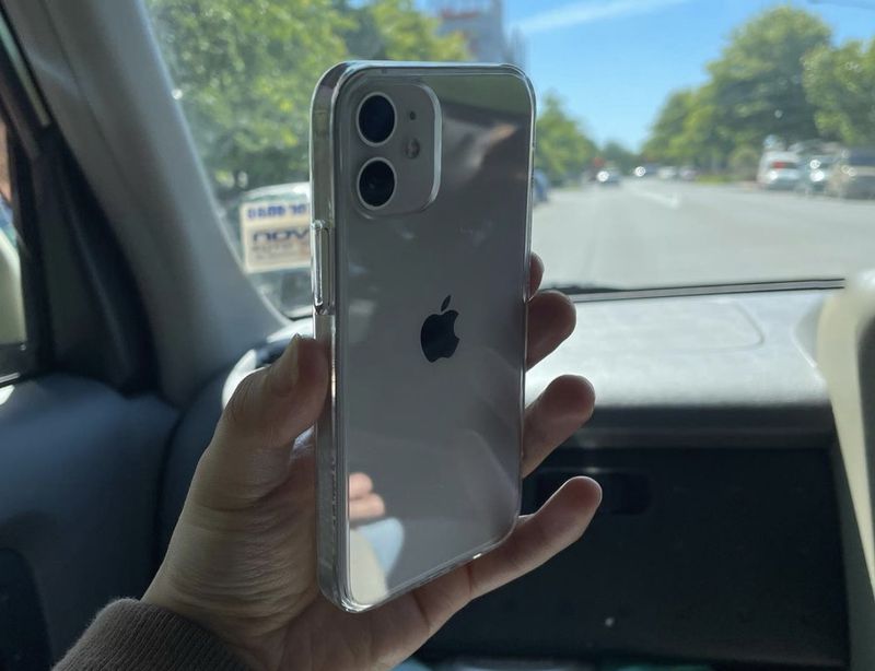 First iPhone 12 Mini and iPhone 12 Pro Max Orders Arriving to Customers ...
