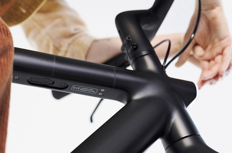 VanMoof and Apple Spent Nine Months Working to Integrate E-Bikes Into ...
