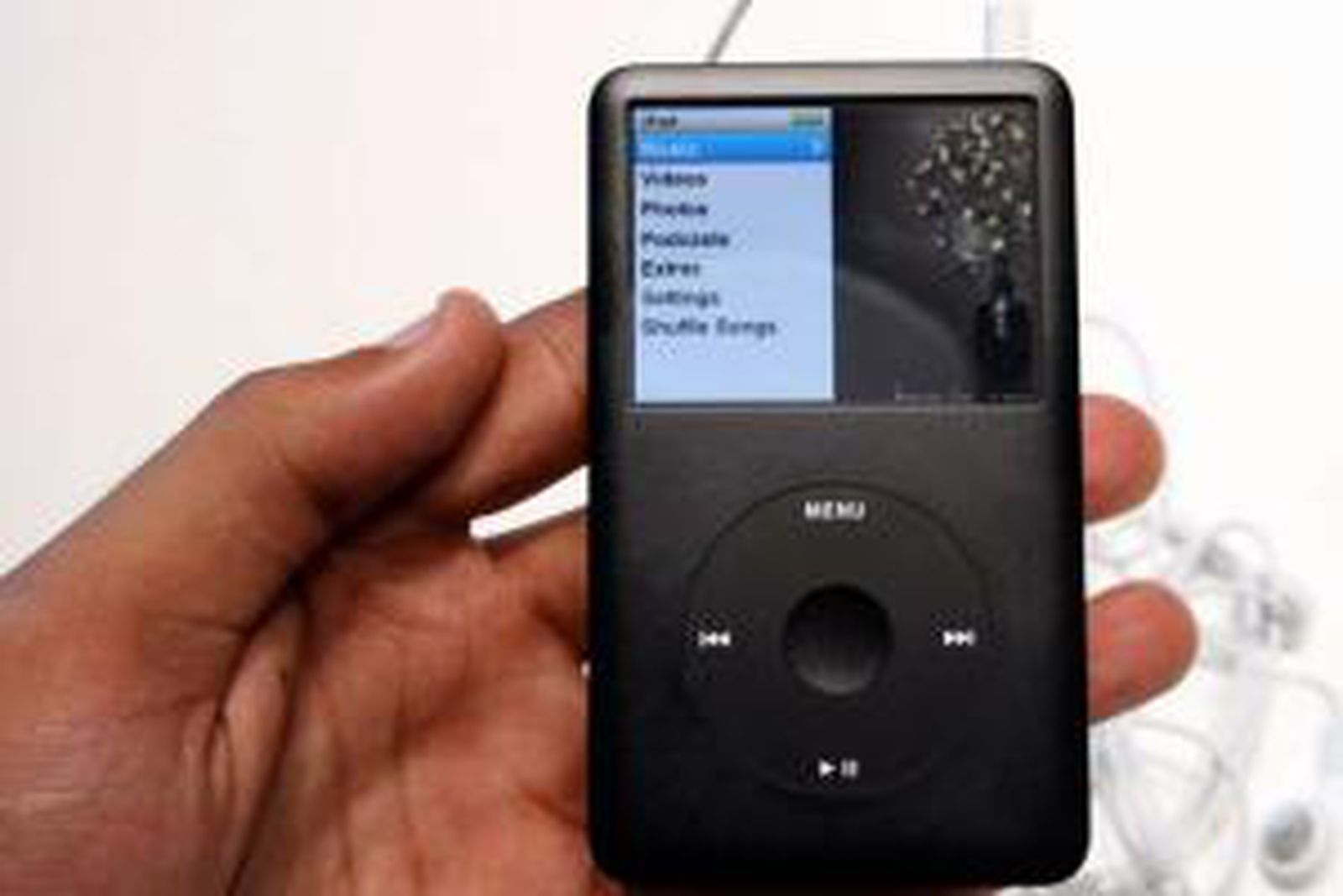 Photos of the new iPods - MacRumors
