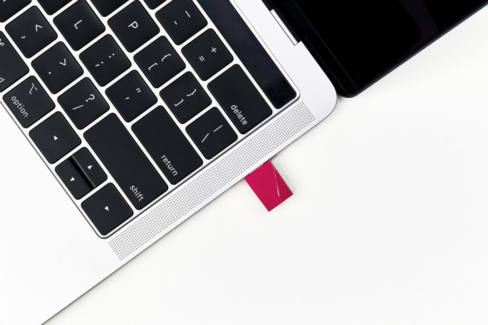 MacRumors Giveaway: Win a Luna Display Adapter That Turns an iPad or ...
