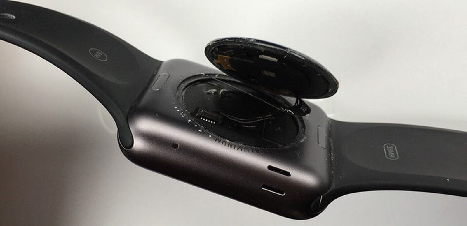 Apple Extends Free Repairs of First-Generation Apple Watches With ...