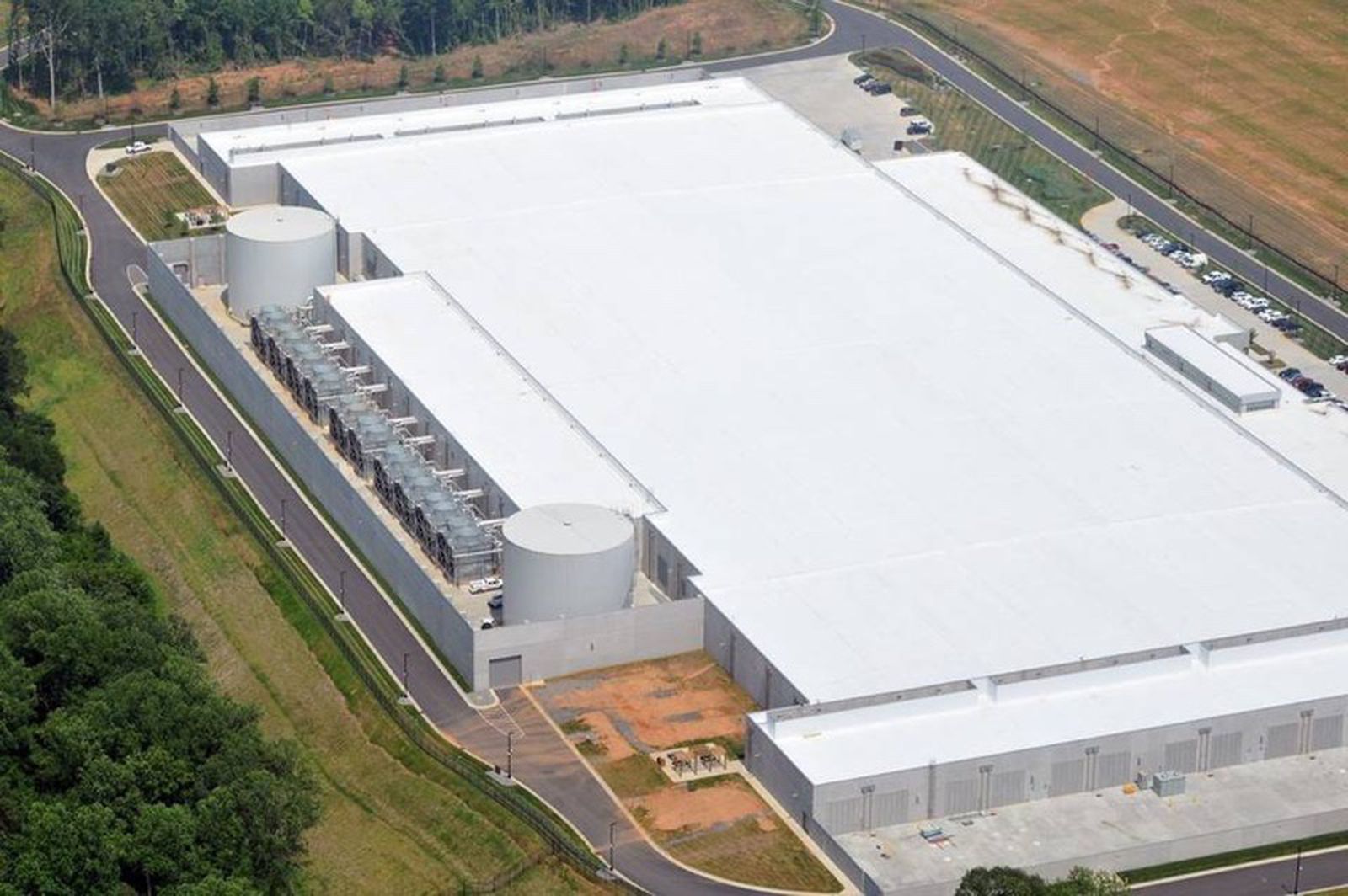 Apple's North Carolina Data Center Suffers Chlorine Leak, Injures 5 ...