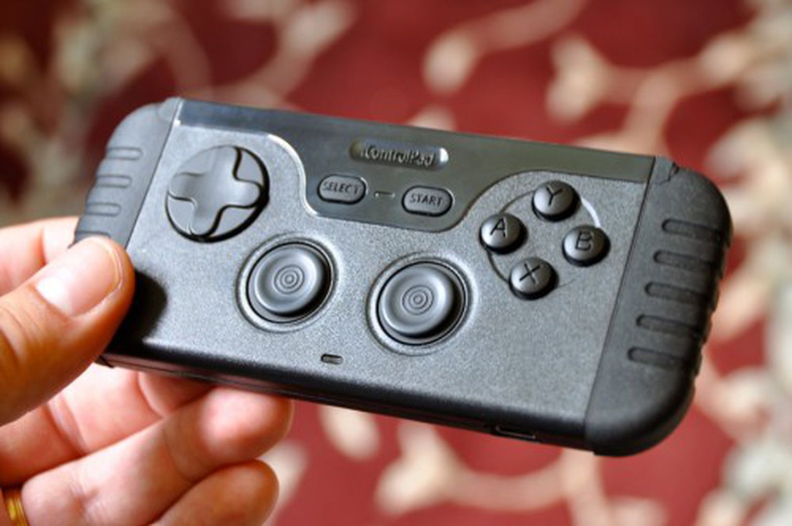 iControlPad Brings Physical Gaming Controls to The iPhone - MacRumors
