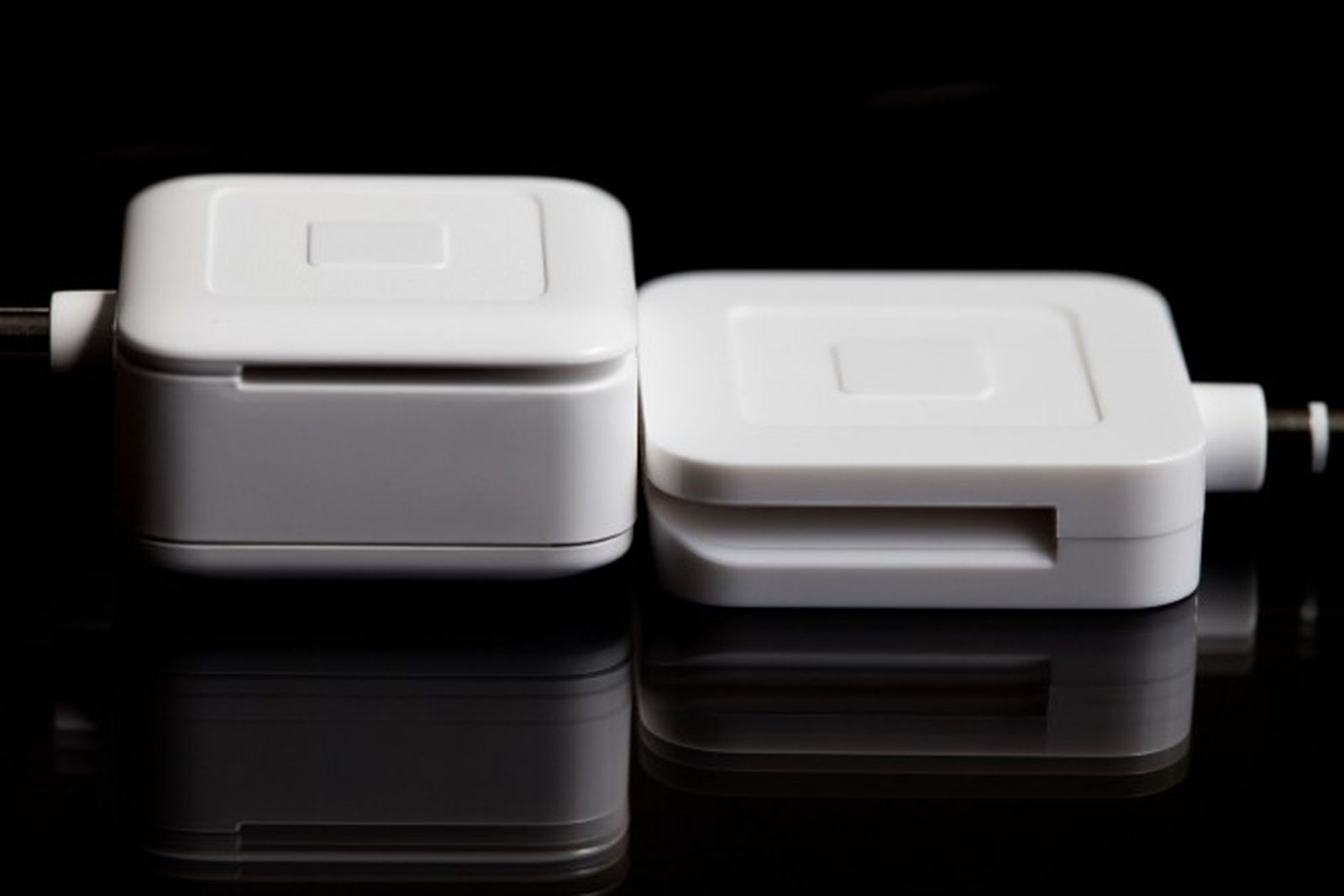 Square Debuts New Card Reader Developed by Former Apple Lightning ...