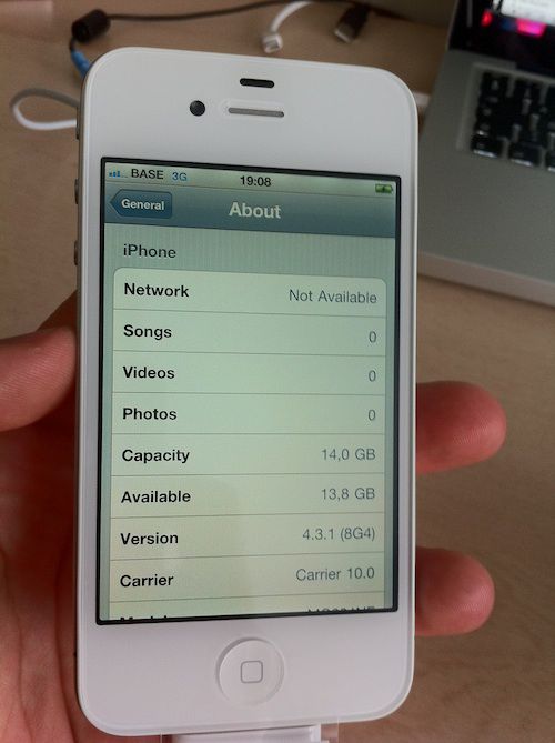 Another White iPhone 4 Sold in Belgium [Updated] - MacRumors