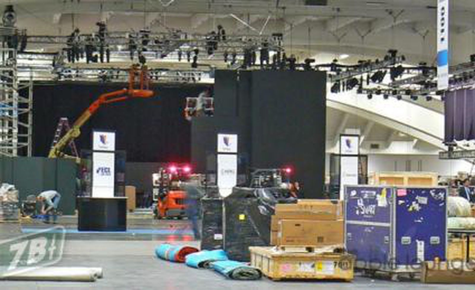 Macworld: 'Even the Small Talk Will be Big', Update: White Covered ...