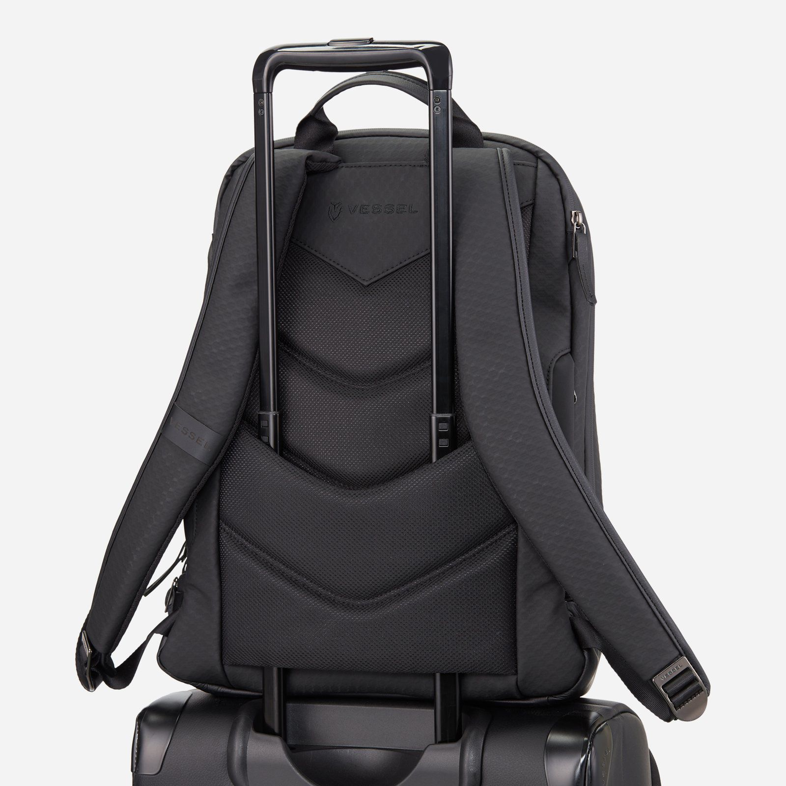 MacRumors Giveaway: Win a MacBook Pro-Compatible Signature Backpack and ...