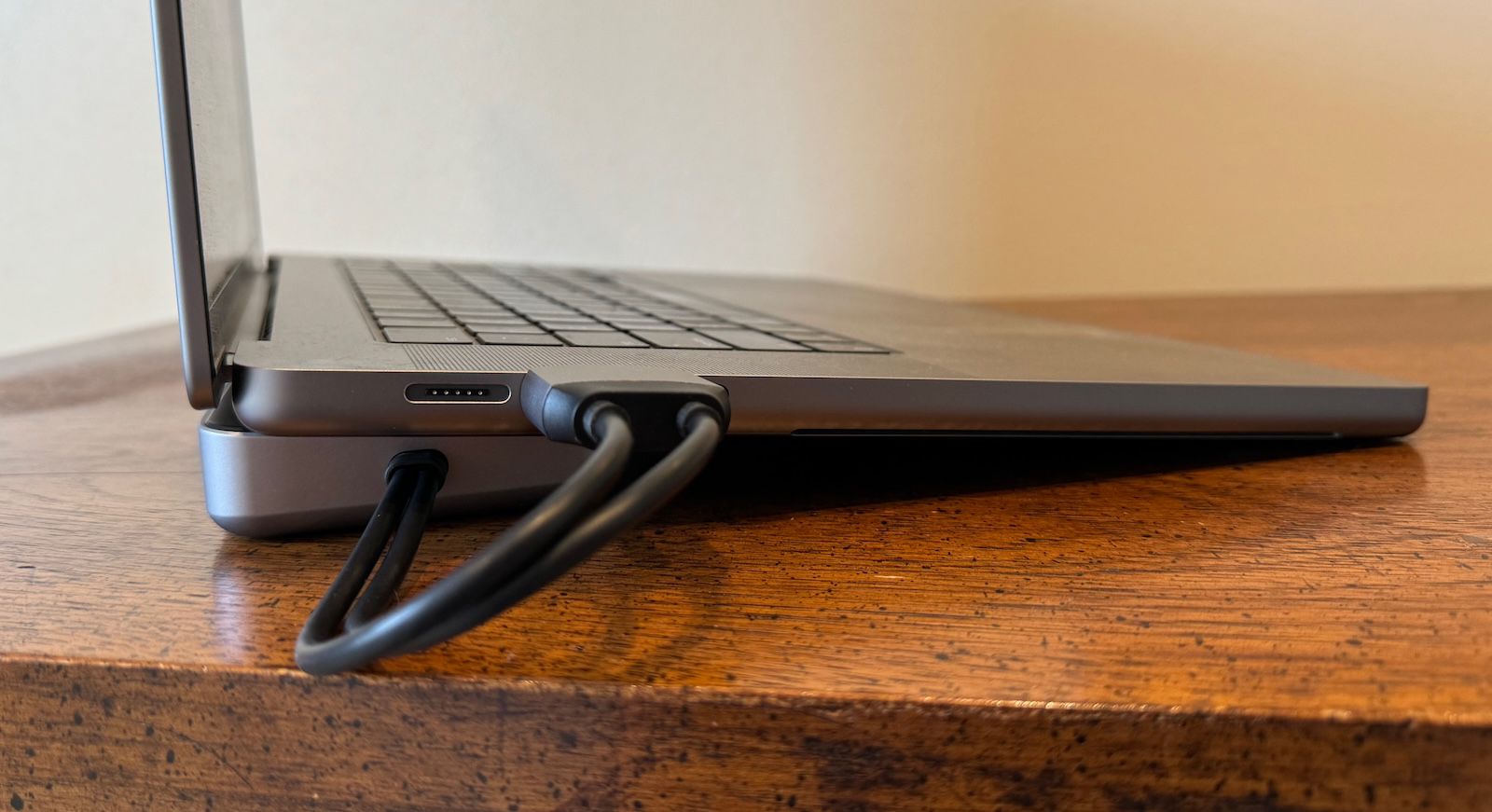 Satechi USB-C Dual Dock Stand Review - MacRumors