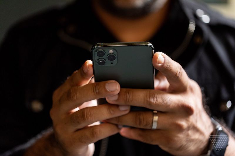 How to Trigger Actions and Shortcuts By Tapping the Back of Your iPhone ...