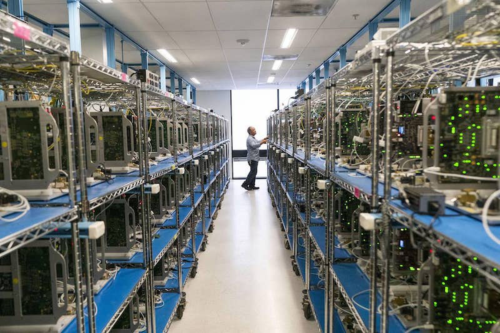 Apple Chip Supplier TSMC to Expand Production Capacity With $100 ...