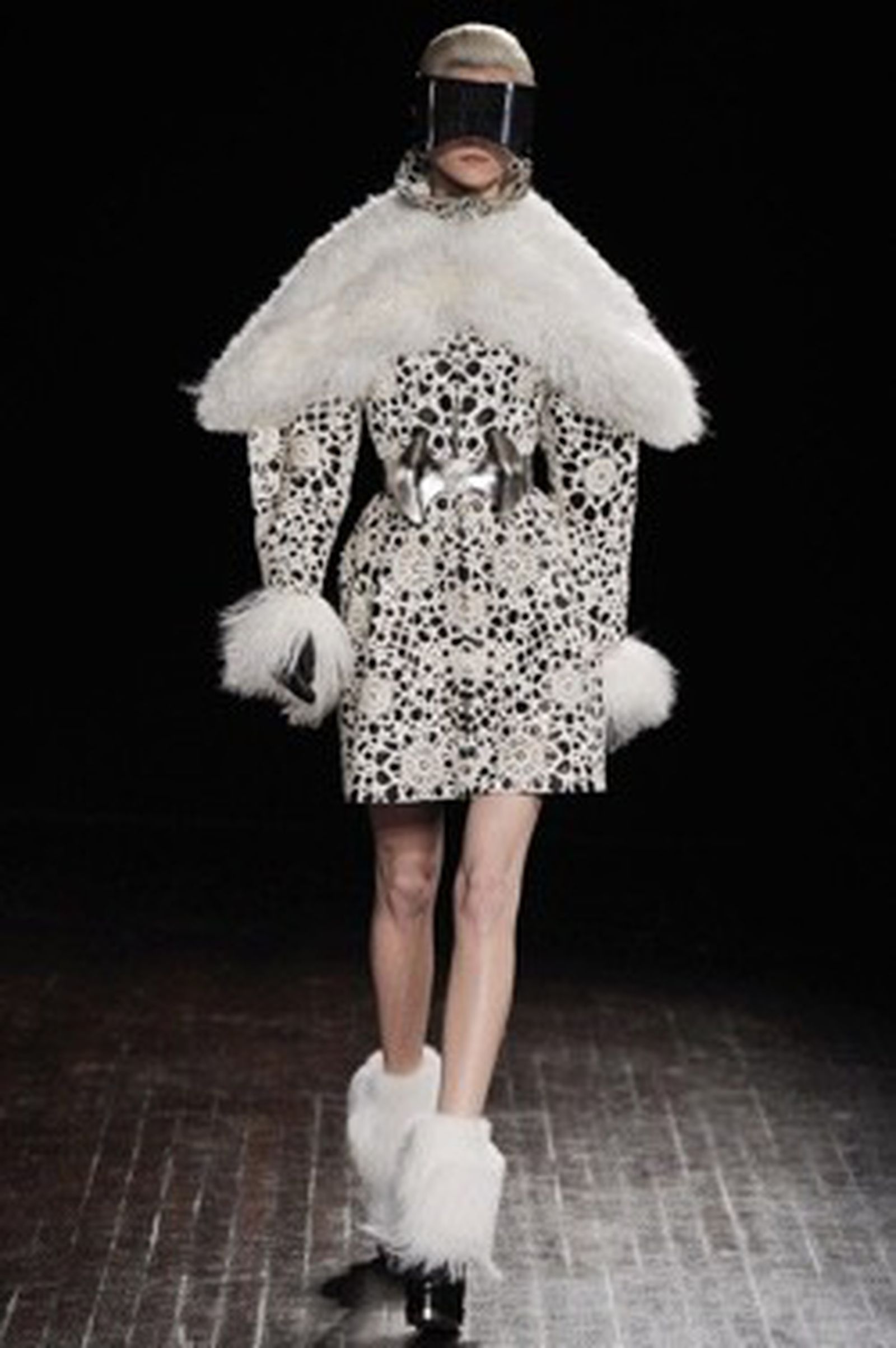 Apple Sponsoring 2016 'Fashion in an Age of Technology' Met Gala ...