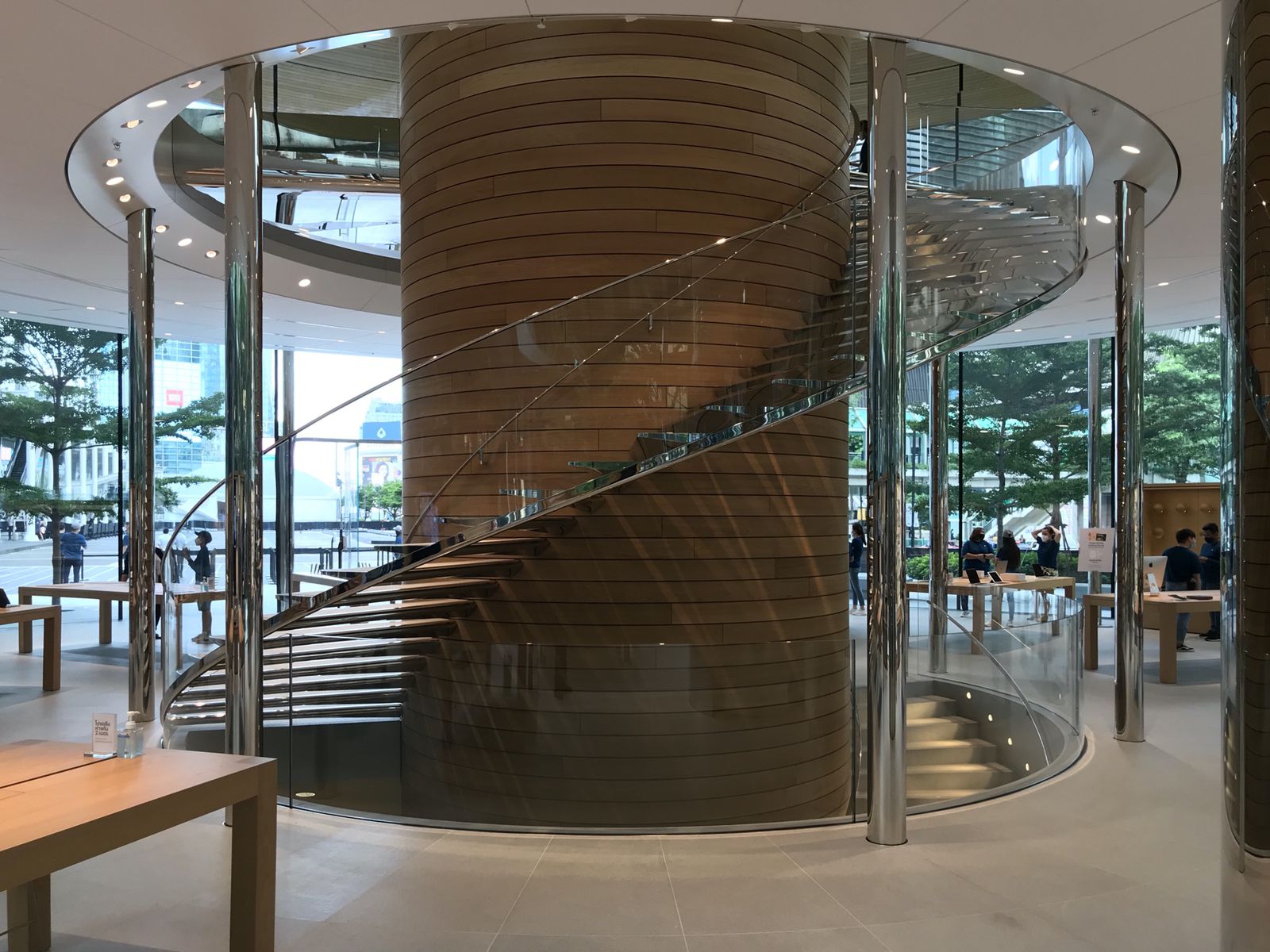 Take a Look Inside Apple's New Retail Store in Bangkok - MacRumors