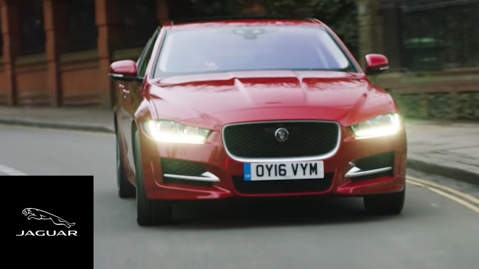 Jaguar and Shell Partnership Lets UK Drivers Use Apple Pay to Pay for ...