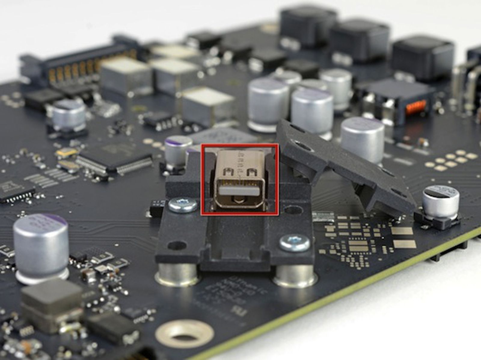 Apple Thunderbolt Display Teardown Reveals Plethora of Hardware Inside ...