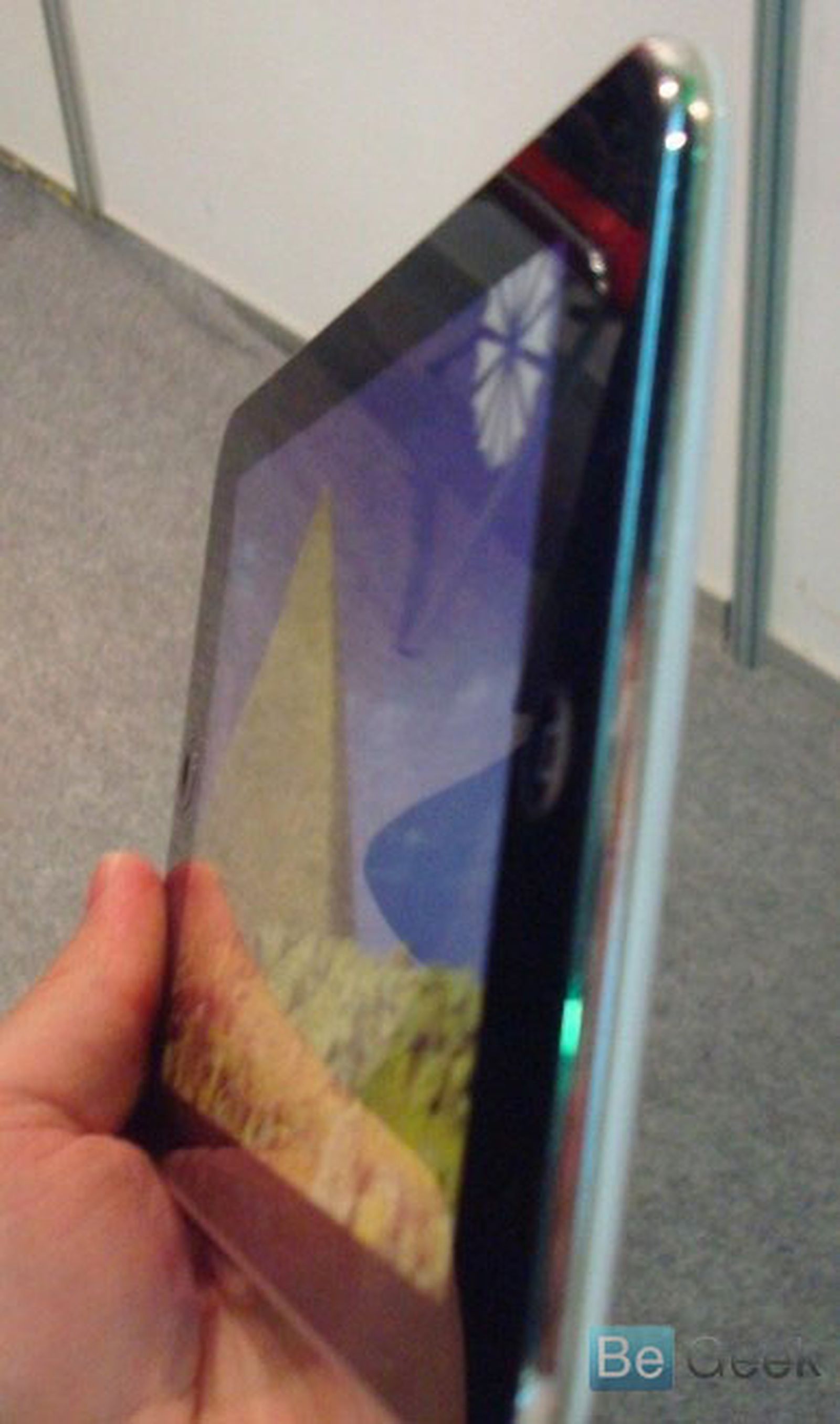 Numerous Suspect Apple Tablet Images Surfacing - MacRumors