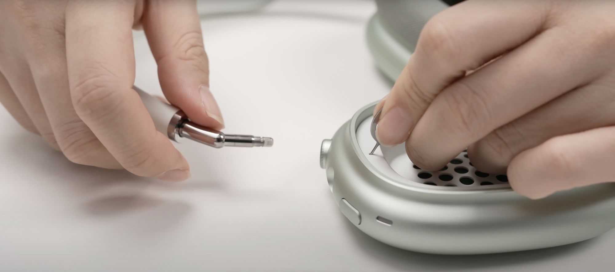 AirPods Max Headband Removable With Just a SIM Ejector Tool, Hinting at ...