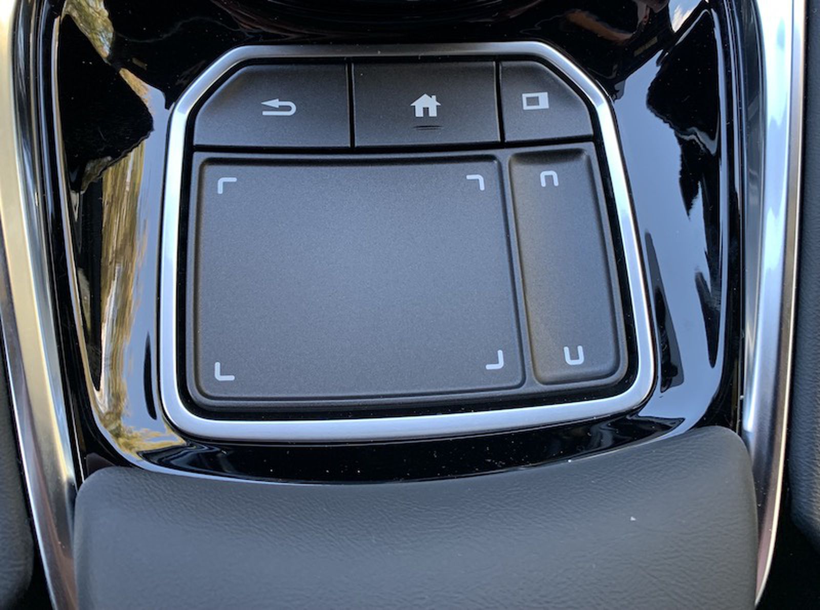 Review: 2019 Acura RDX Offers Novel Touchpad Infotainment Controls, but ...