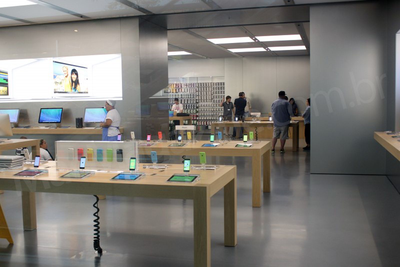 Images of Apple's First Brazilian Retail Store Surface Ahead of Opening ...