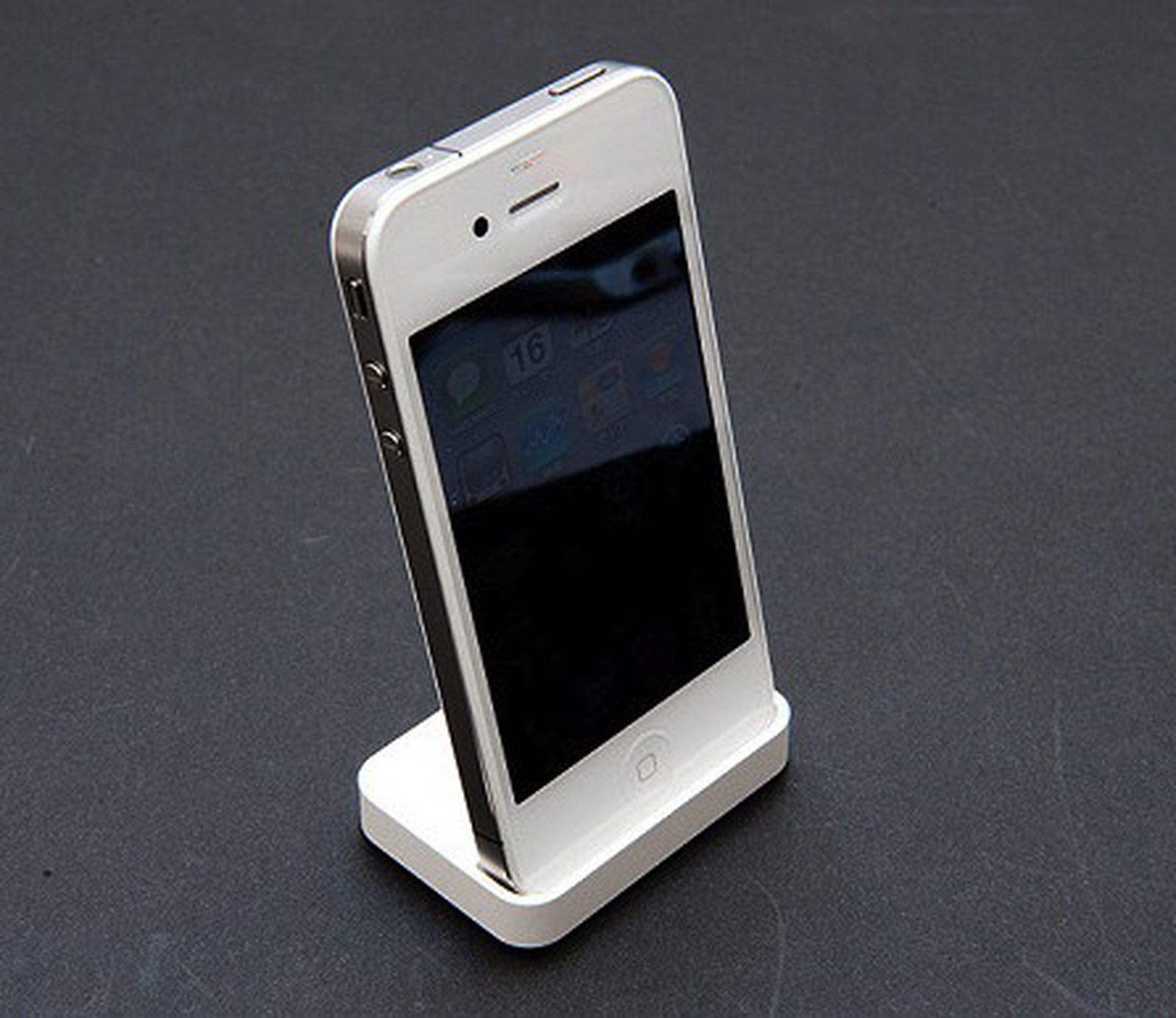 Photos of White iPhone 4 and Box Surface - MacRumors