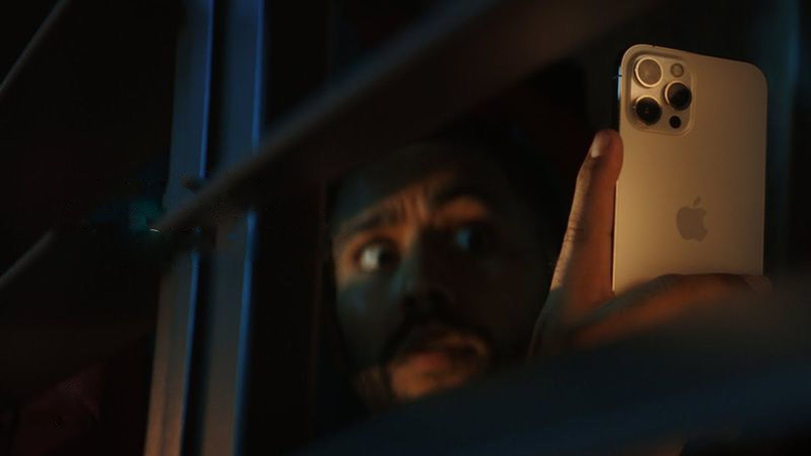 How to Make Your iPhone Screen Less Bright in Bed - MacRumors