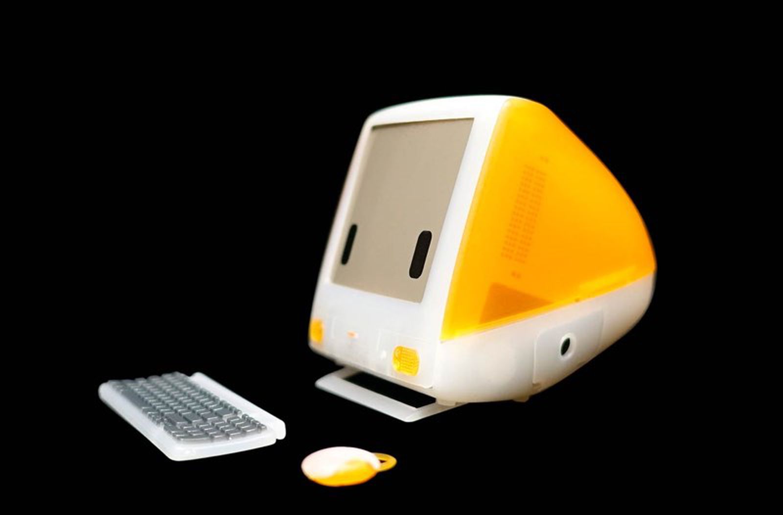 Designer Brings iMac G3 to Life With Cute iBot G3 Toy - MacRumors