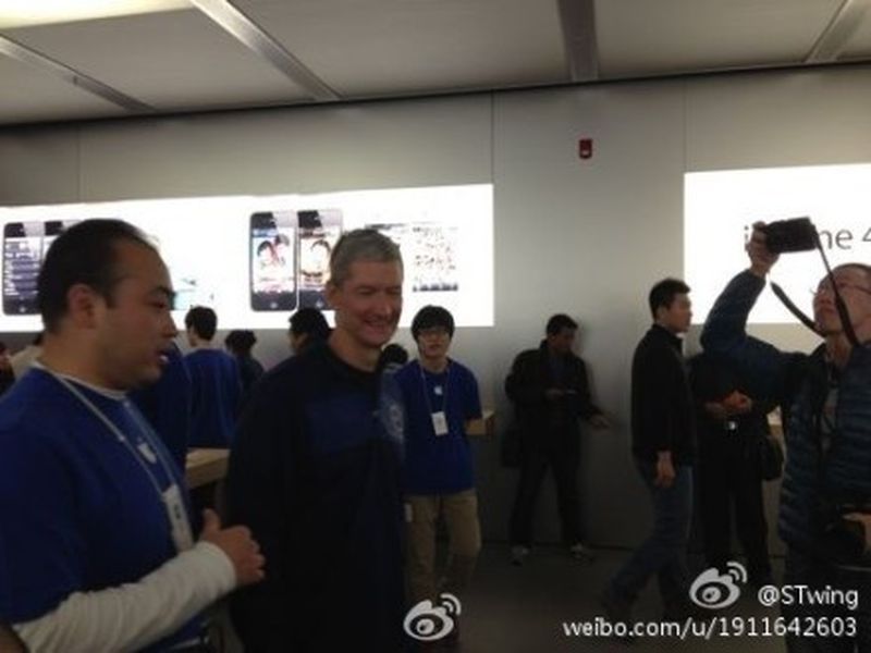 Tim Cook Shows Up in Beijing, Reportedly Meeting with Carrier Partners ...