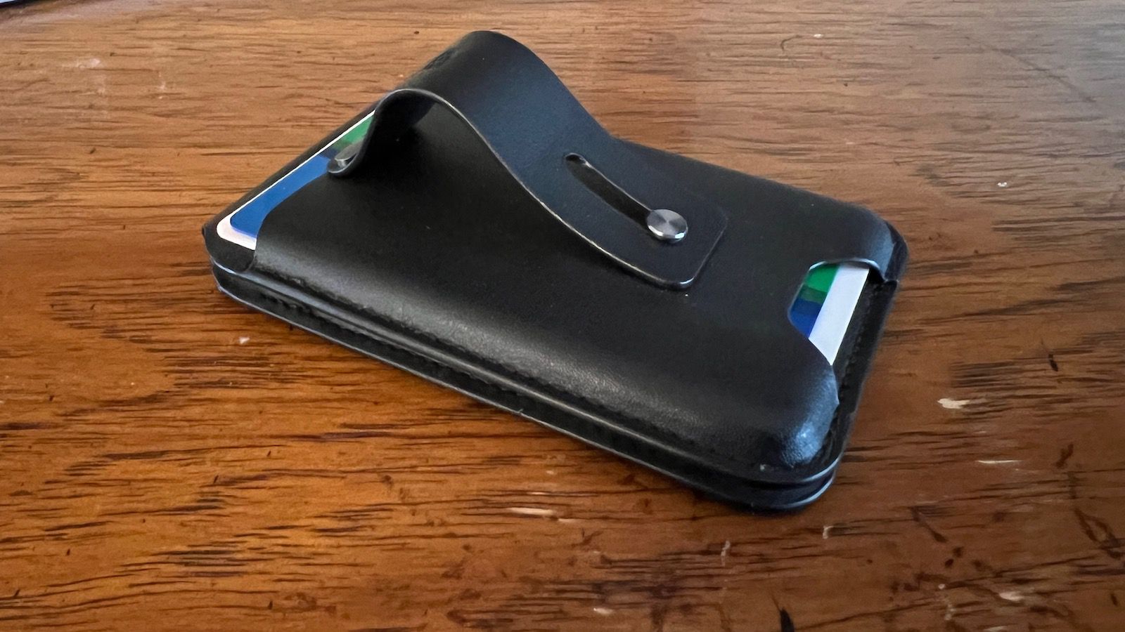 ESR Debuts MagSafe-Compatible HaloLock Geo Wallet Stand With Find My ...