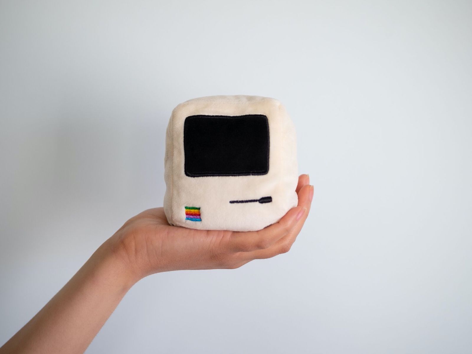 Throwboy Launches New 'Pocket Pillows' Featuring Original Macintosh and ...