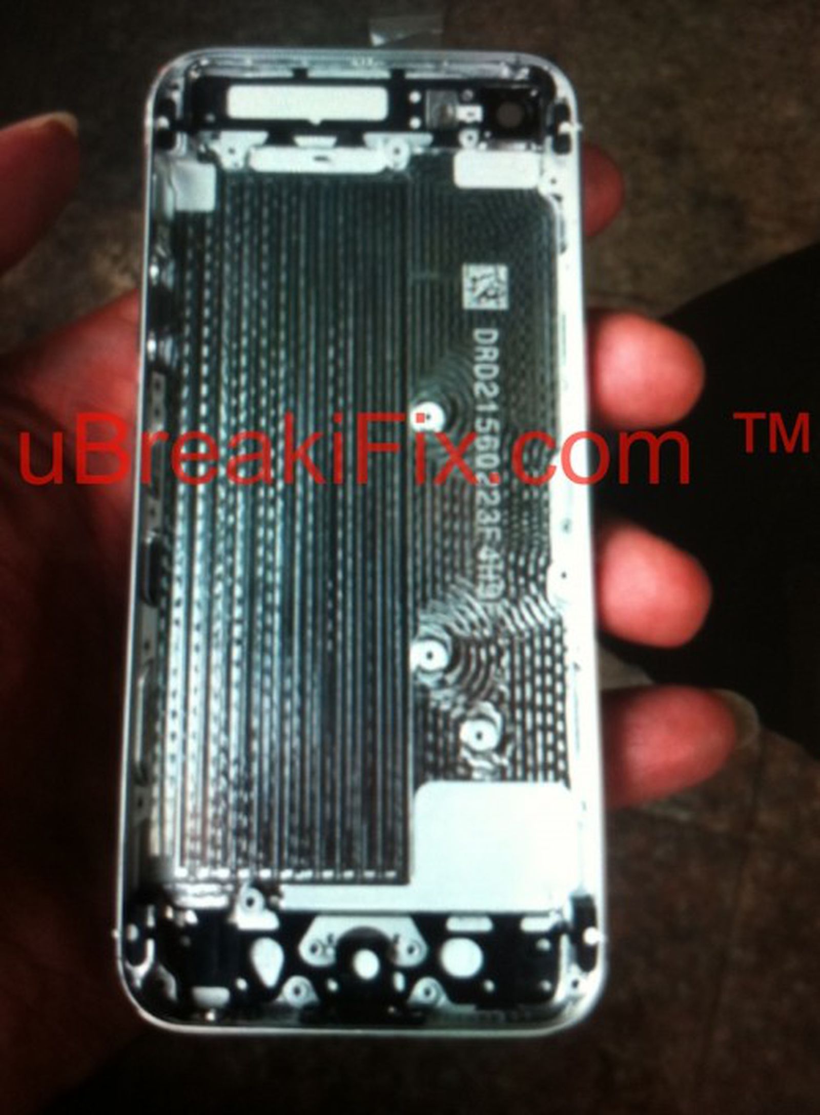 Claimed Rear Shell with Sides for Next-Generation iPhone Surfaces ...