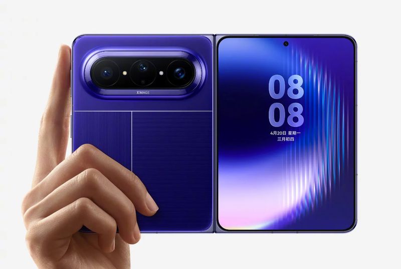 New Huawei Foldable Looks a Lot Like Apple's Rumored iPhone Fold ...