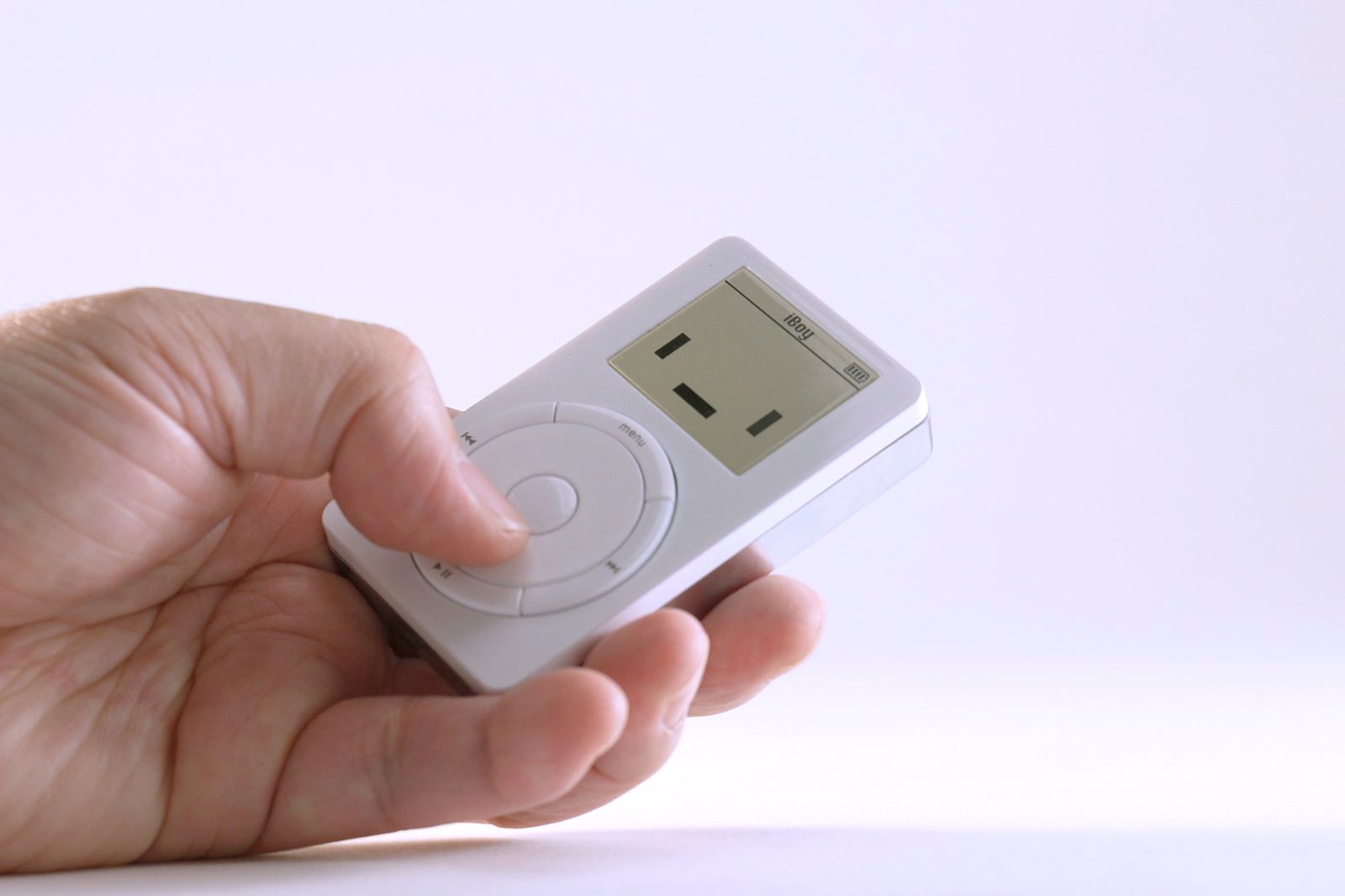 Classicbot Debuts New 'iBoy' Retro iPod Toy - MacRumors