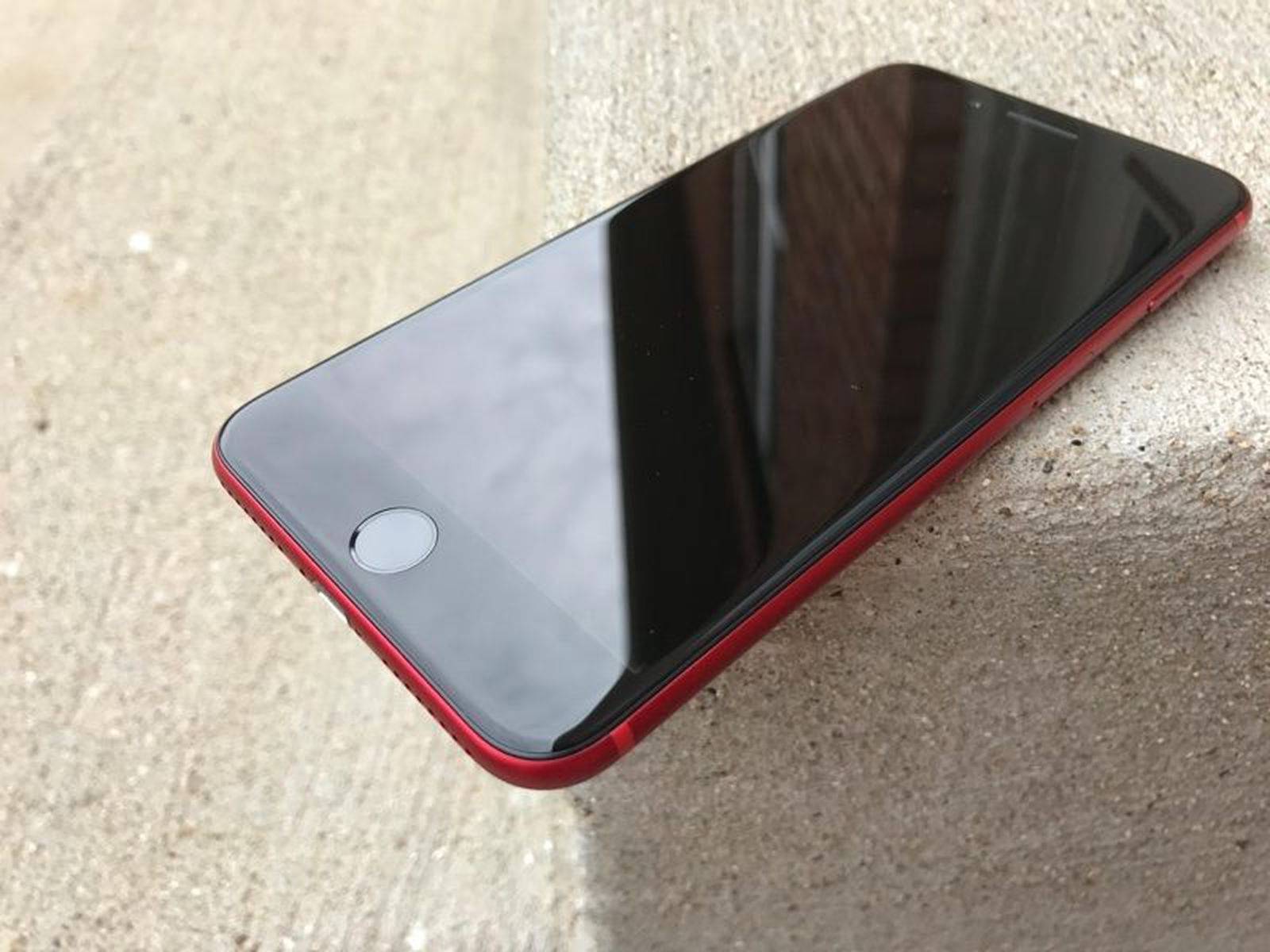 (PRODUCT)RED iPhone 7 Plus Gets Black Front in New Part Swap Video ...