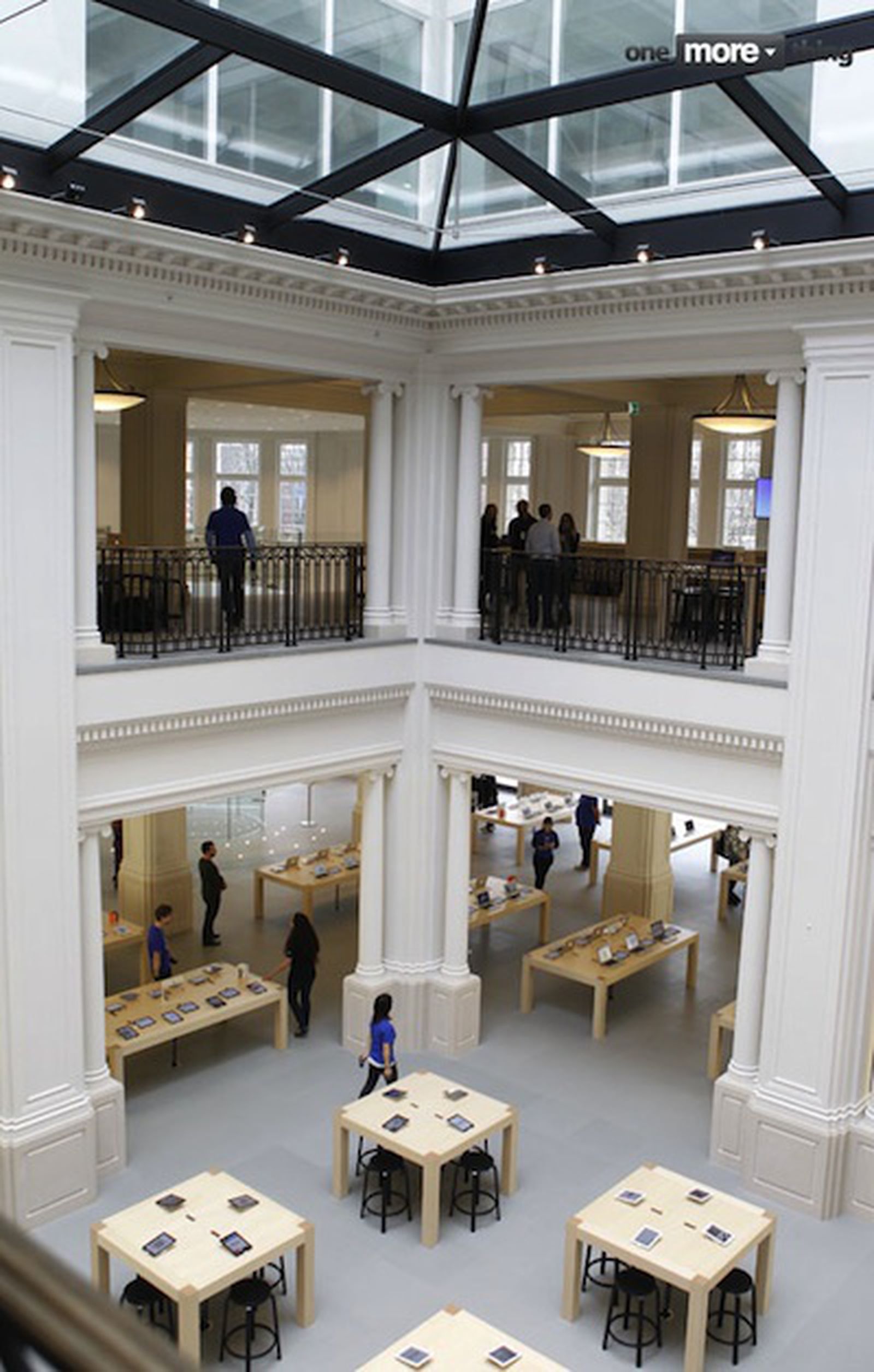 Inside Apple's New Amsterdam Retail Store - MacRumors