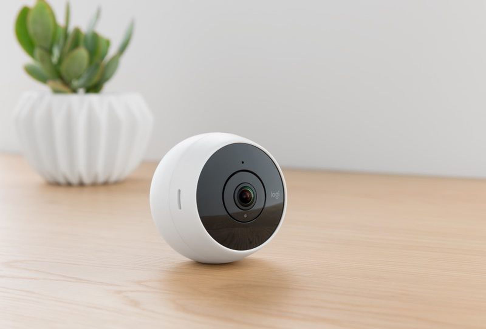 Logitech Announces 'Circle 2' Home Security Camera With HomeKit ...
