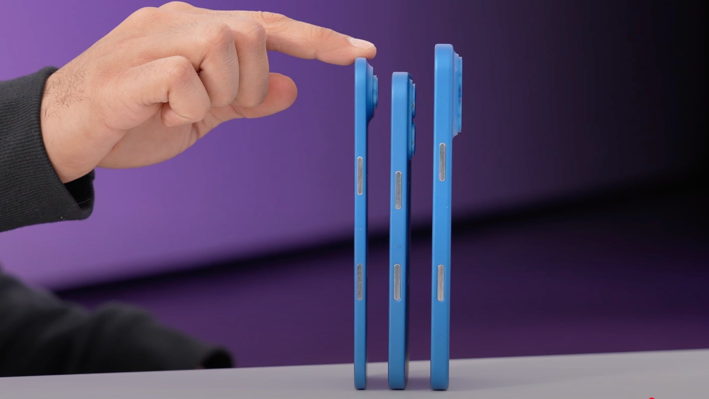 How Thin Is the iPhone 17 Air? - MacRumors