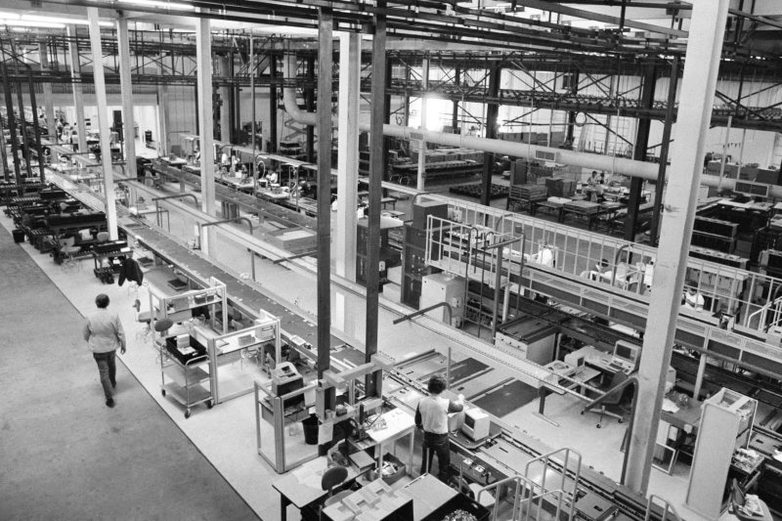 New York Times Article Explores Apple's Failed Attempt to Build the ...
