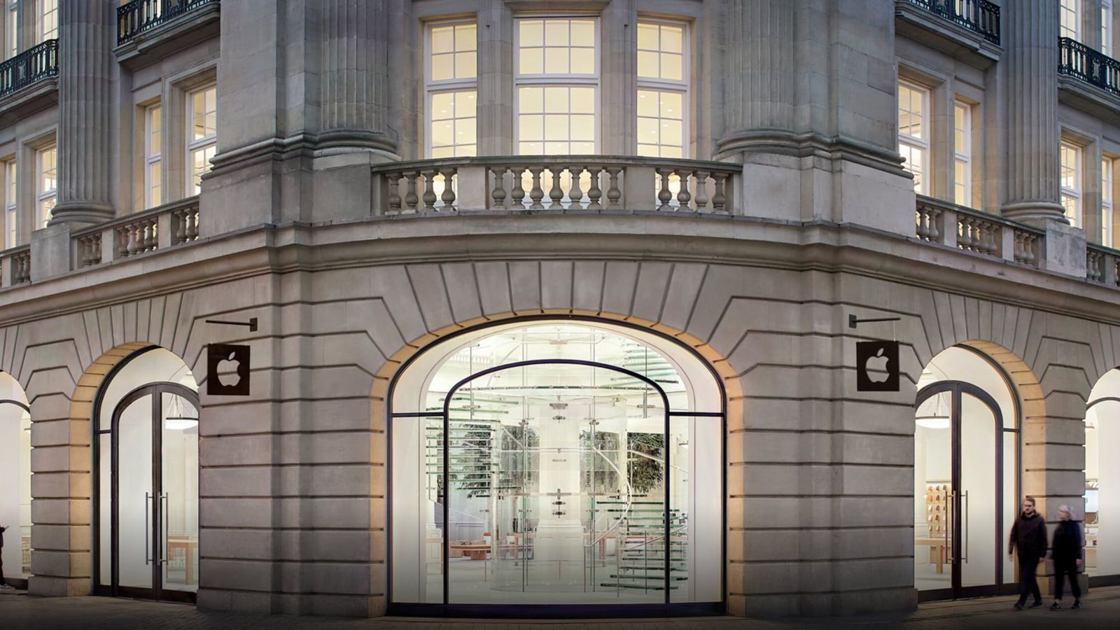 Hostage Situation Reported at Apple Store in Amsterdam [Updated ...