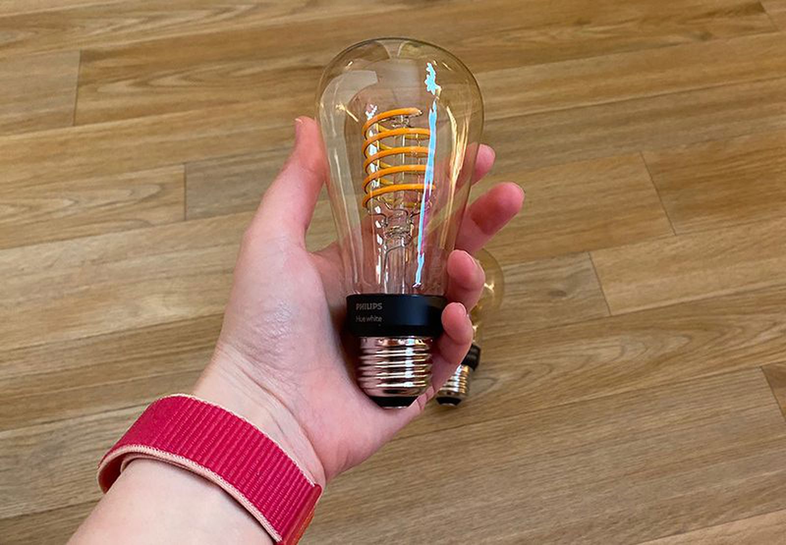 Hue Filament Smart Bulbs Review - MacRumors