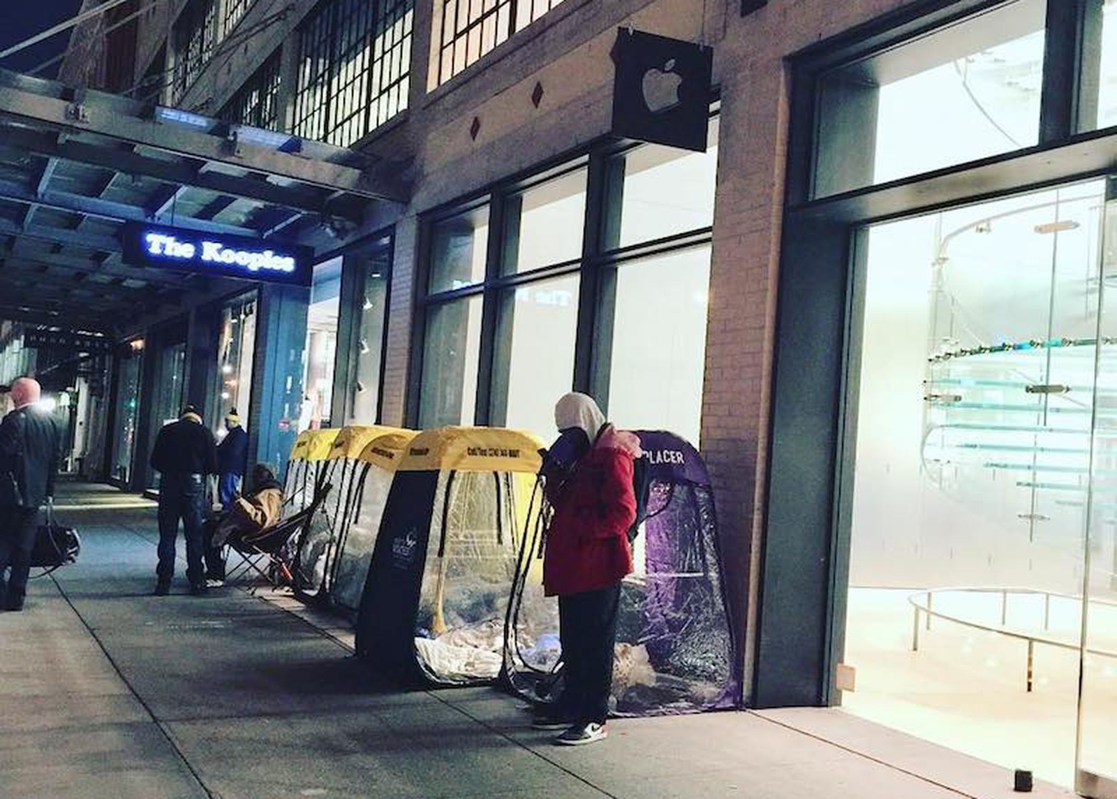 Lines Swell at Apple Stores Around the World as Customers Prepare for ...