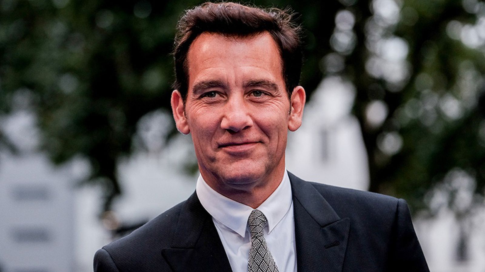 Clive Owen Joins Upcoming Apple TV+ Series 'Lisey's Story' With ...