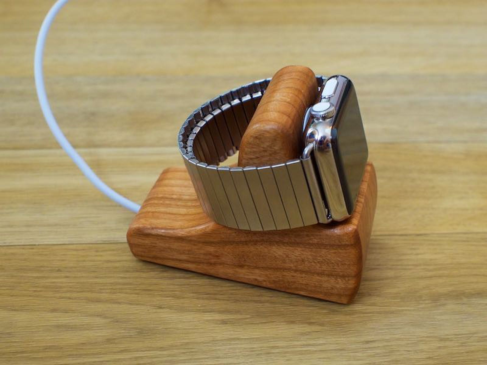 Schuttenworks Ripple iPhone Stand Review - MacRumors