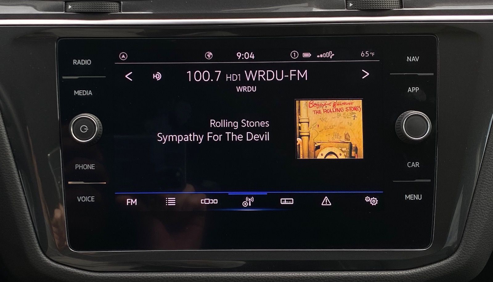 2021 Volkswagen Tiguan - Wireless CarPlay Review - MacRumors