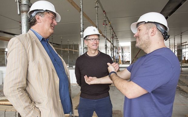 Jony Ive Named Chief Design Officer at Apple, Alan Dye and Richard ...