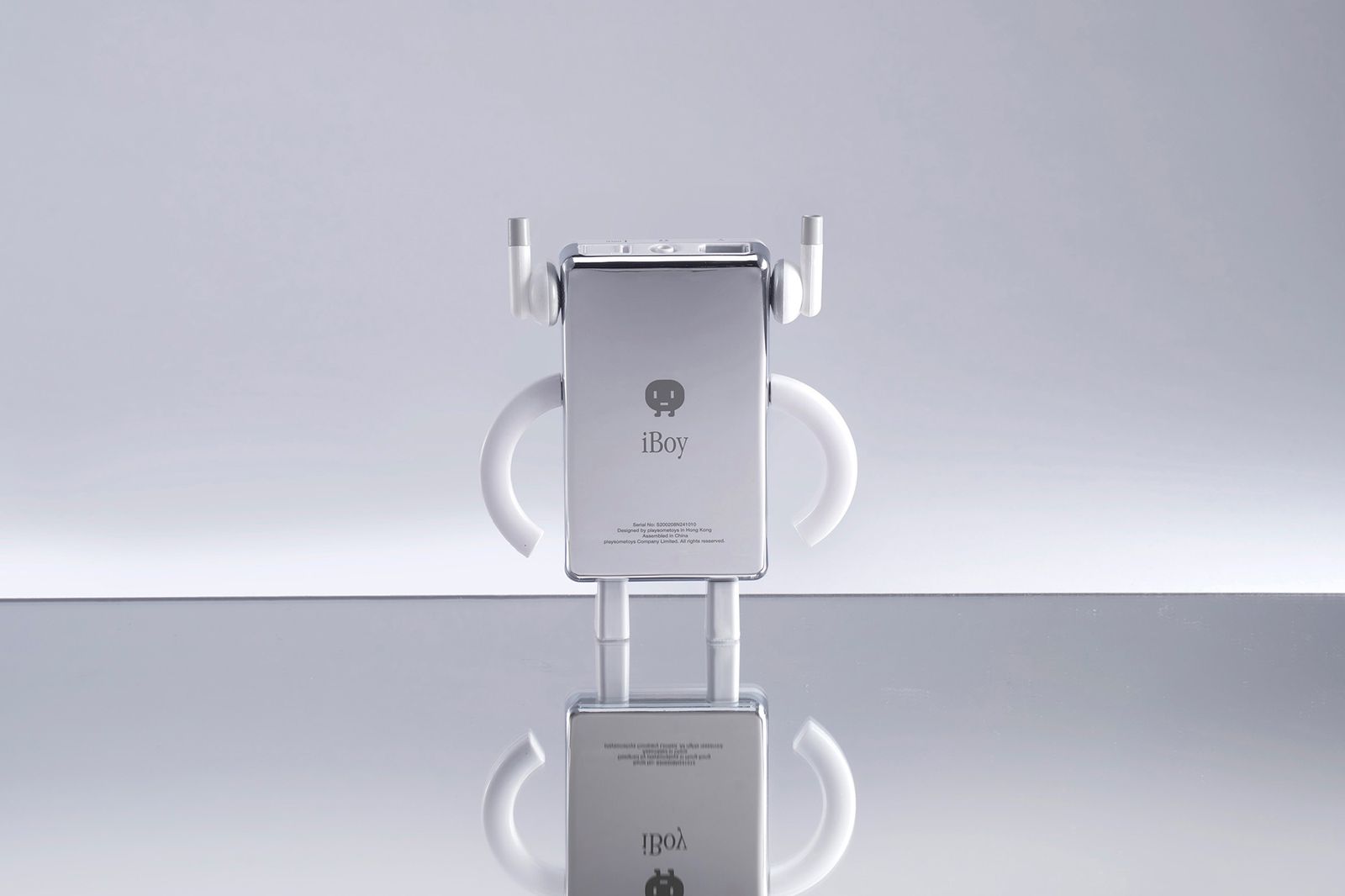 Classicbot Debuts New 'iBoy' Retro iPod Toy - MacRumors