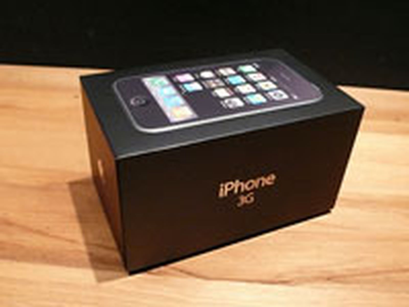 iPhone 3G Launches, Photos, Unboxing [Updated] - MacRumors