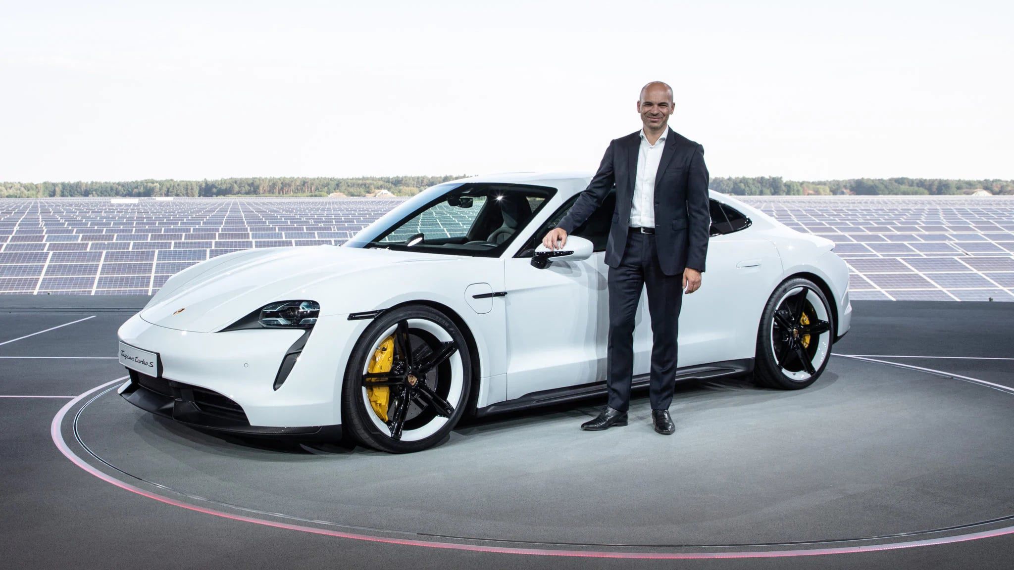 Apple Hires Former Porsche Chassis Vice President for Apple Car Project ...