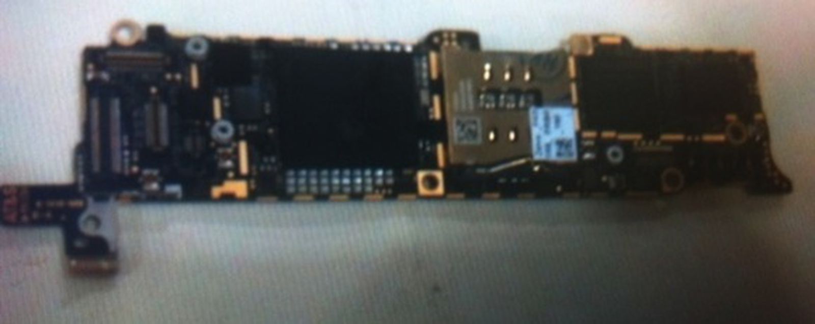 Blurry Photos Show Logic Board for Next-Generation iPhone with ...
